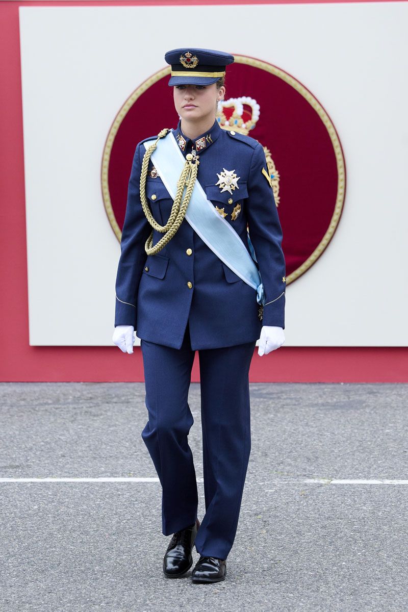 La Leonor di Spagna alla Giornata delle Forze Armate a Vigo