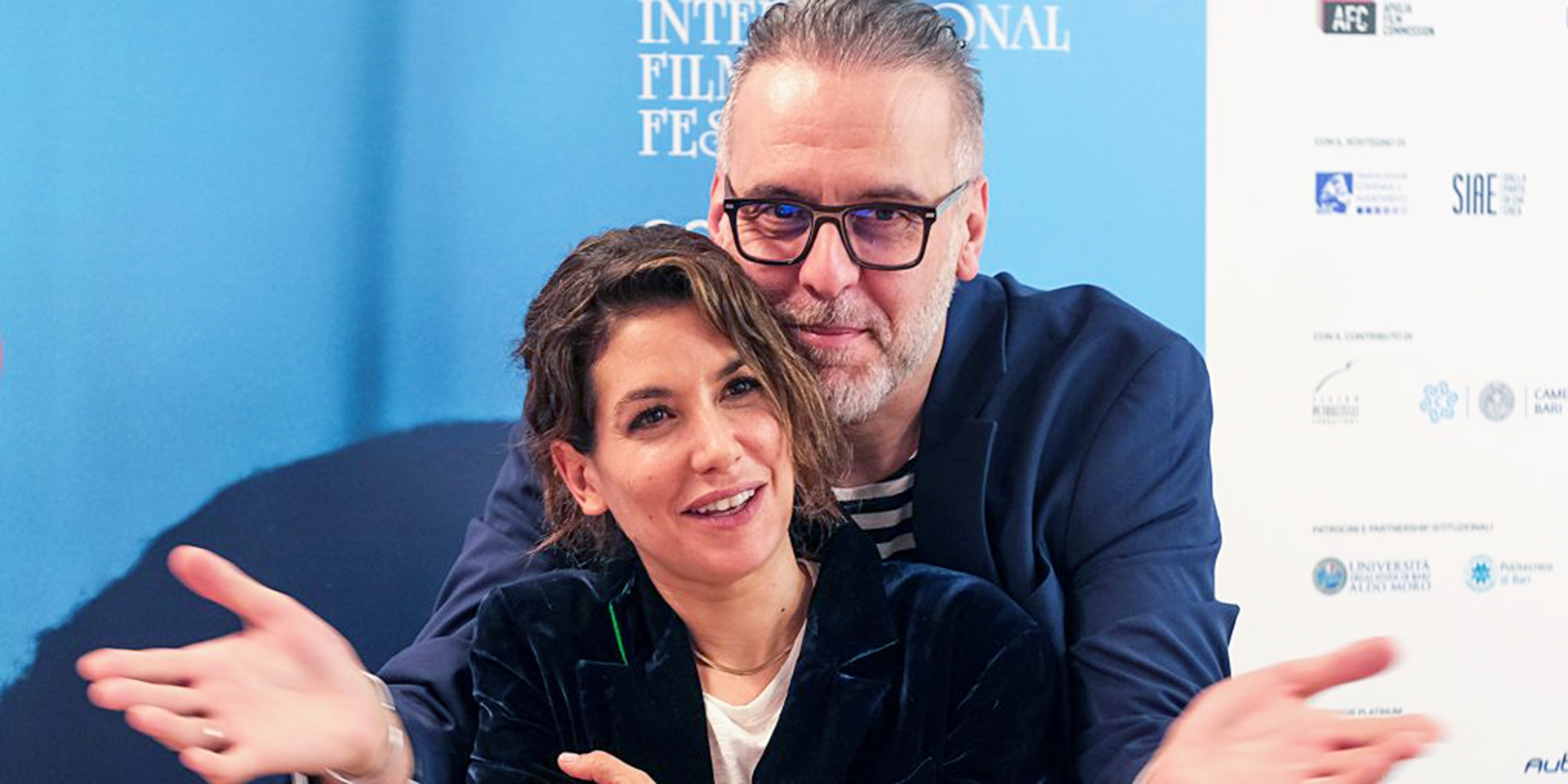 Giulia Michelini racconta il duro set di "Afrodite" con Ambra Angiolini