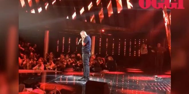 Notizie, fotografie e video Eros ramazzotti backstage sanremo - Oggi