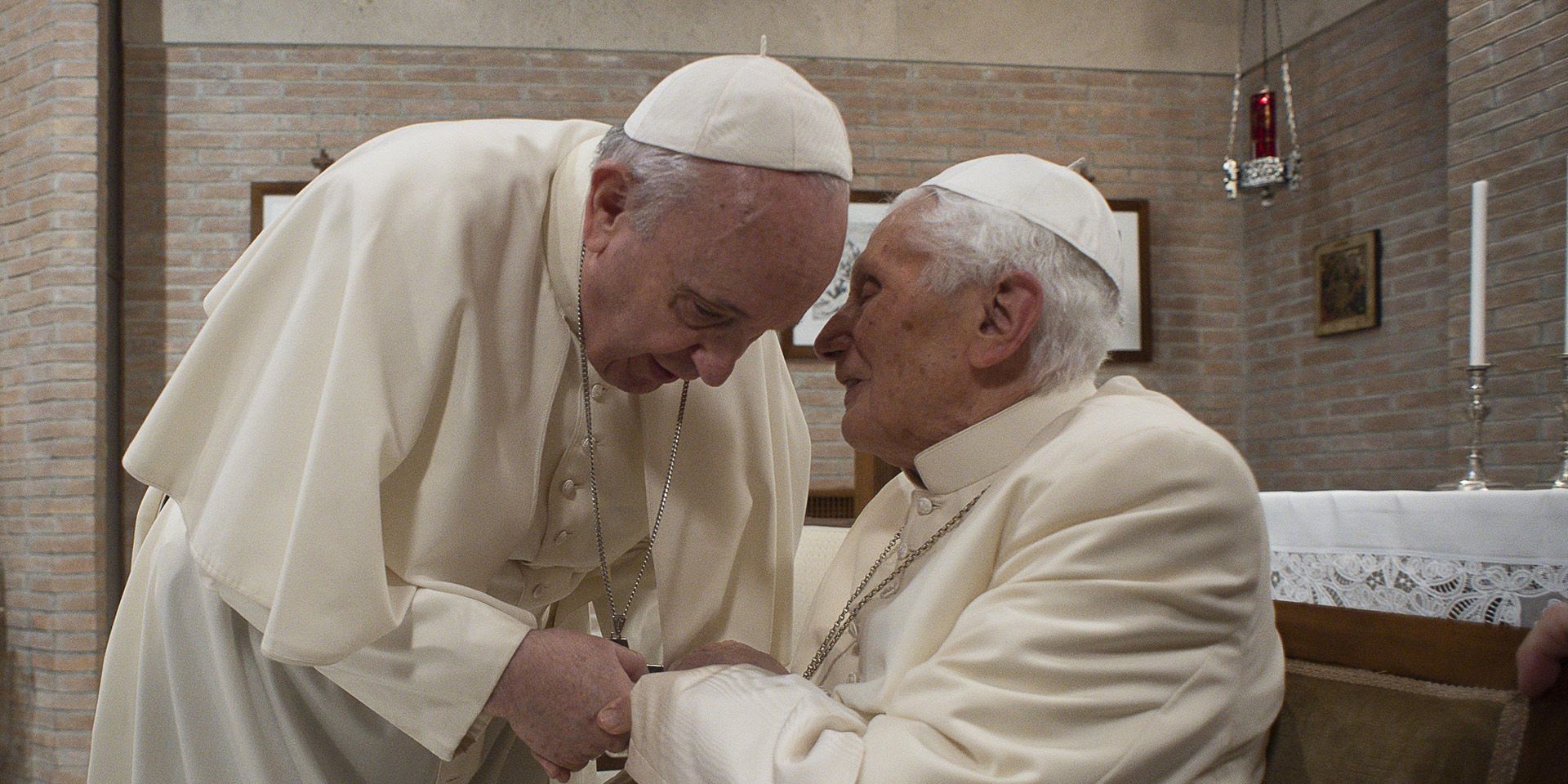 Papa Francesco: "Pregate per Benedetto, è molto malato" e poi corre al ...