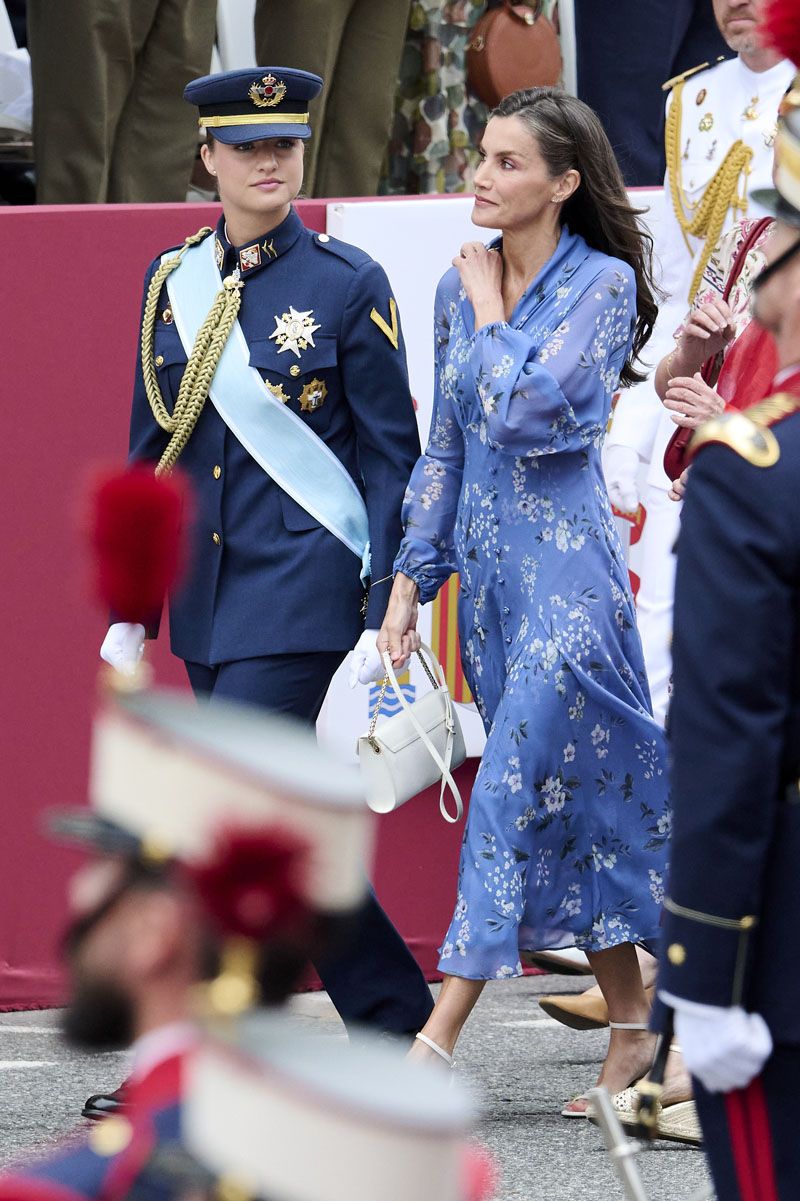 La Leonor di Spagna alla Giornata delle Forze Armate a Vigo