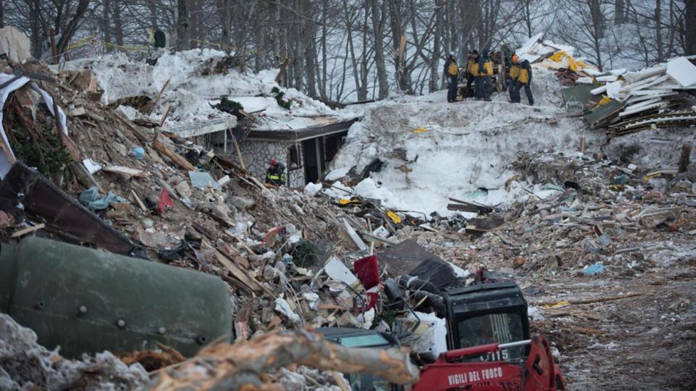 Hotel di Rigopiano, estratti tutti i cadaveri. Le foto choc della ...