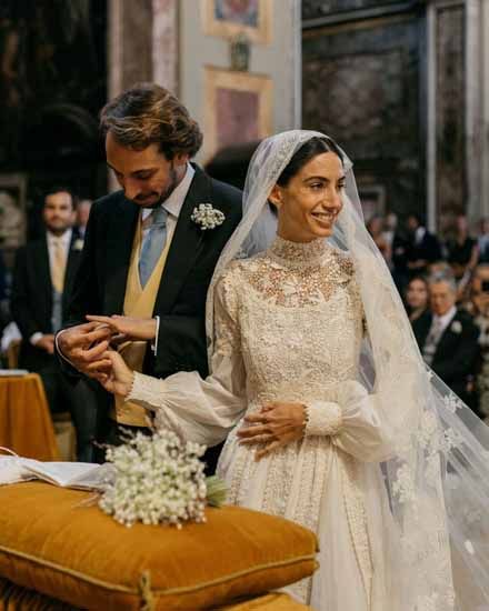 Le foto del matrimonio da film della figlia del produttore di Checco Zalone