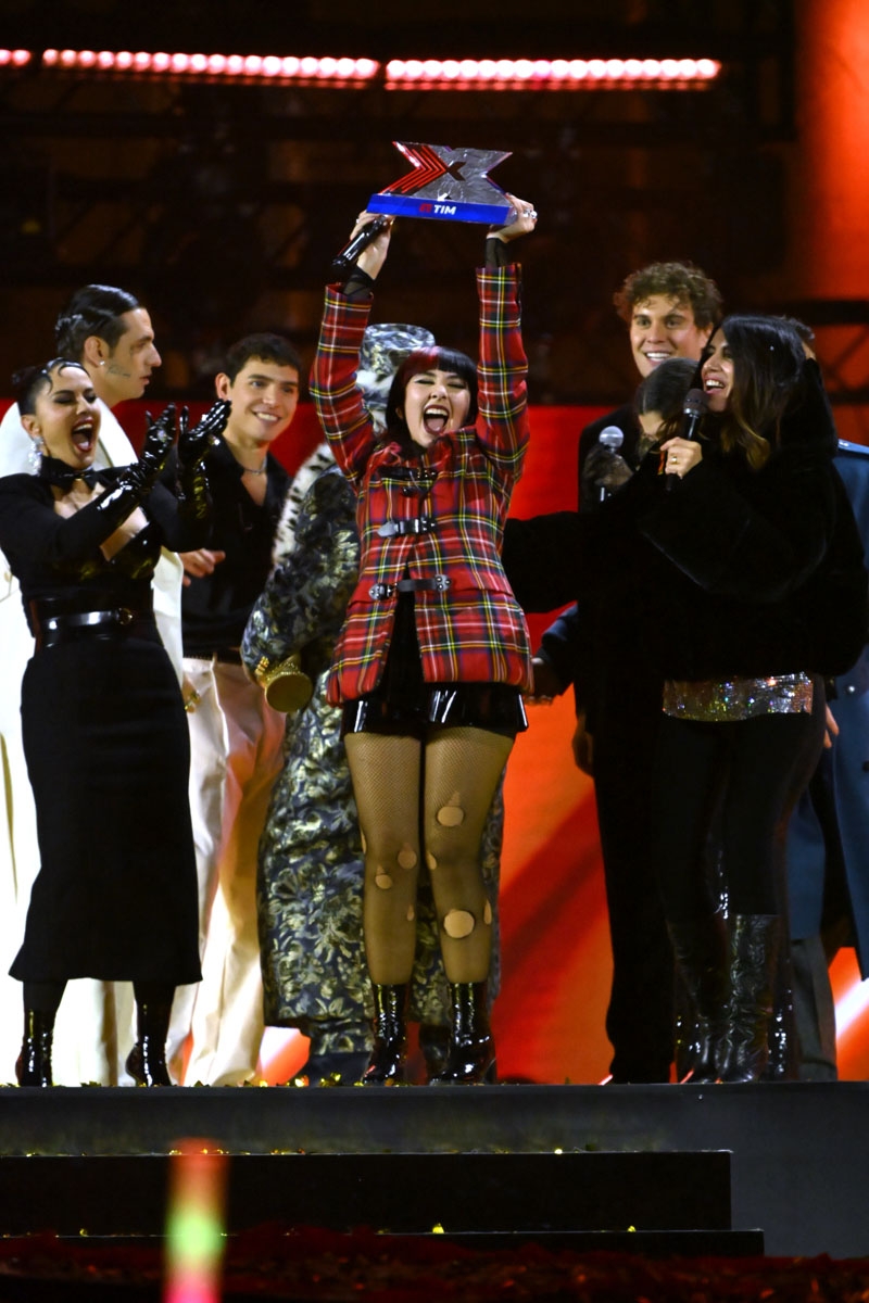 Rob vince l'edizione 2025 di X Factor. Guarda le foto della serata ...