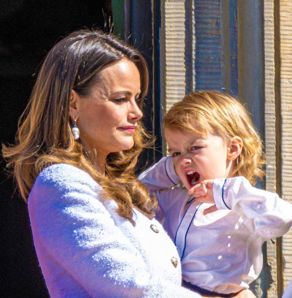 Il principe Julian di Svezia ruba la scena a tutti. Guarda le foto