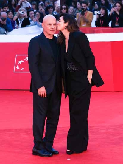 Luisa Ranieri e Luca Zingaretti tornano a sfilare a Roma... con la ...