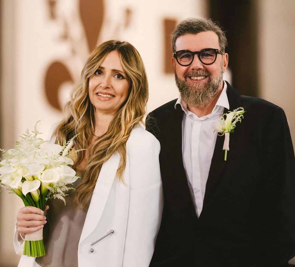 Paolo Vallesi ha sposato la compagna Sara Flaherty. Guarda le foto