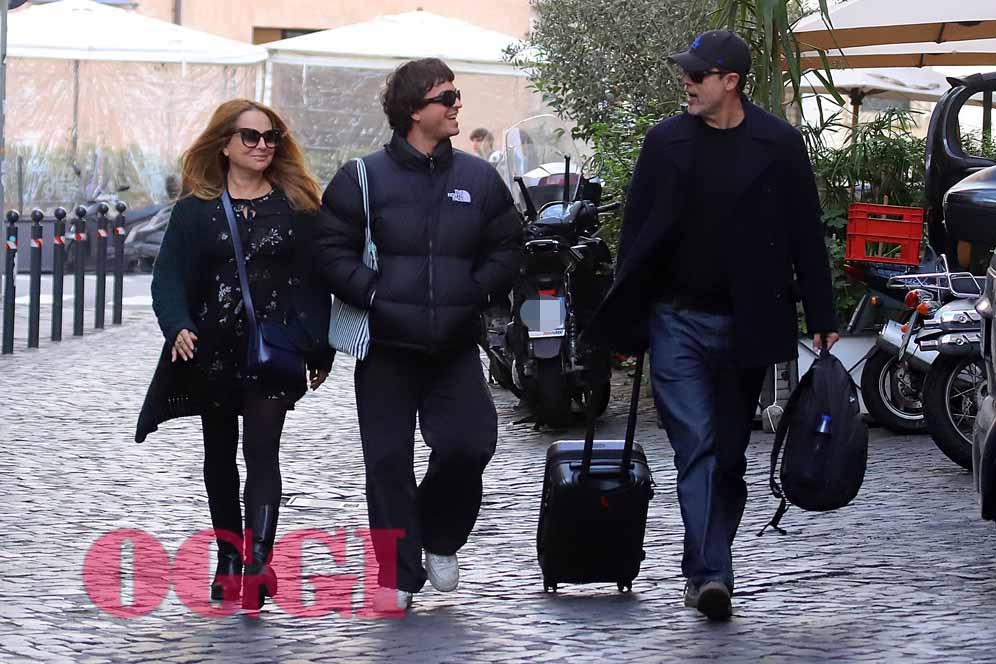 Alessandro Gassmann con la moglie Sabrina e il figlio Leo: mai visti ...