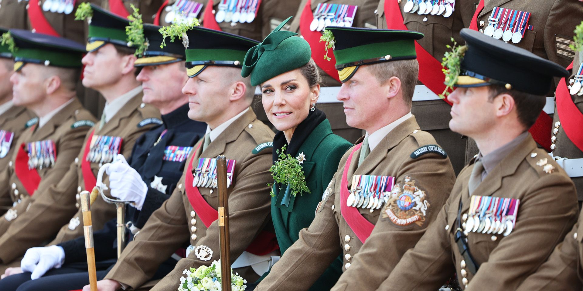 Kate Middleton in versione colonnello per la Festa di San Patrizio con ...